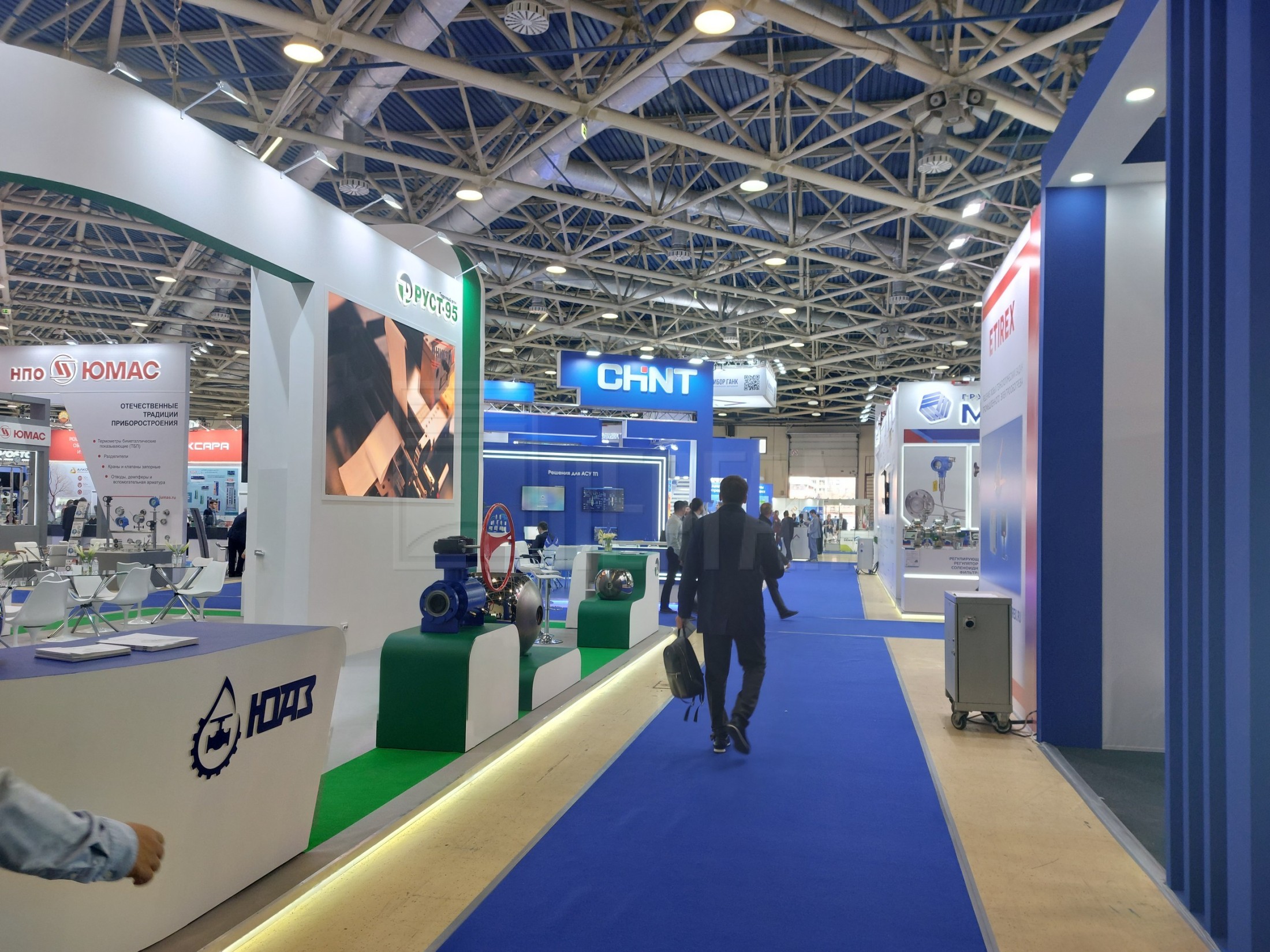 Фоторепортаж с выставки «НЕФТЕГАЗ-2025»